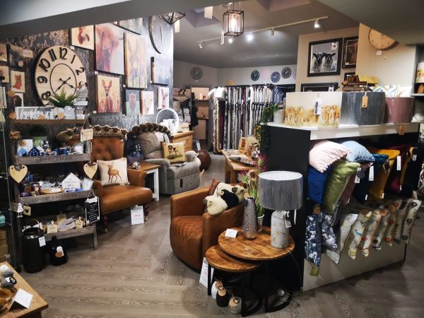 Visit Settle - Peter Allen