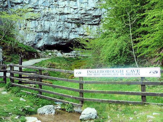 Visit Settle - Walks in the Settle Area